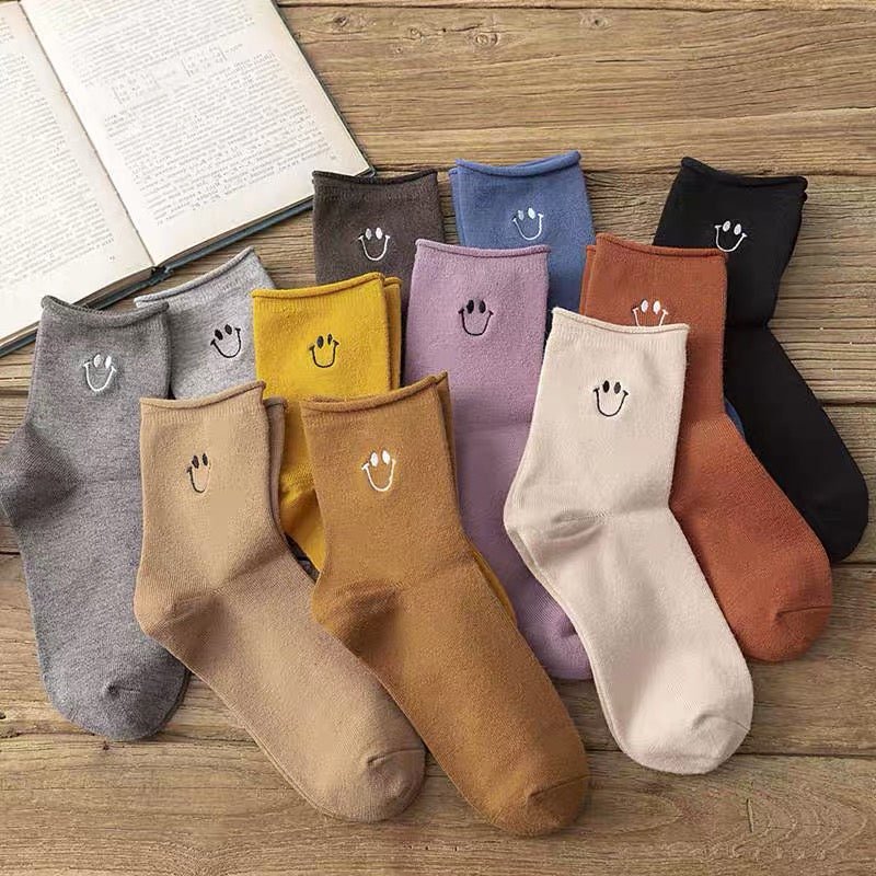 Women's Smiley Face Socks – LOOUZ