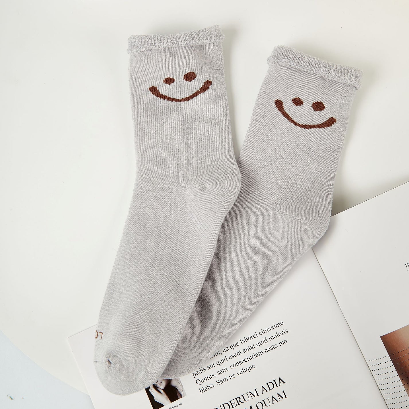 Women's Warm Smiley Face Socks - NEW COLOR - LOOUZ